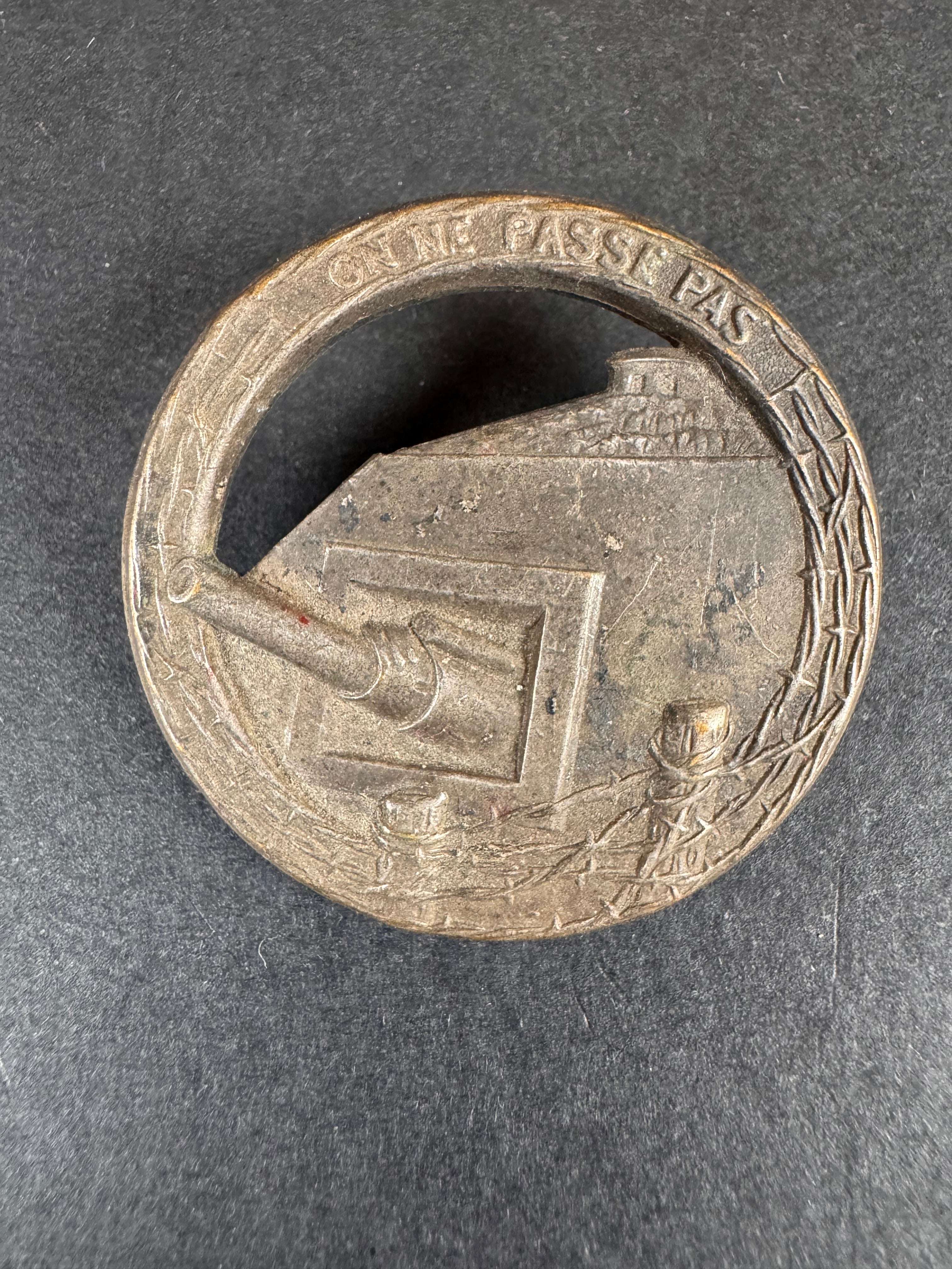 WW2 French Army Maginot Line 'On Ne Passe Pas' Badge – Medals-Militaria