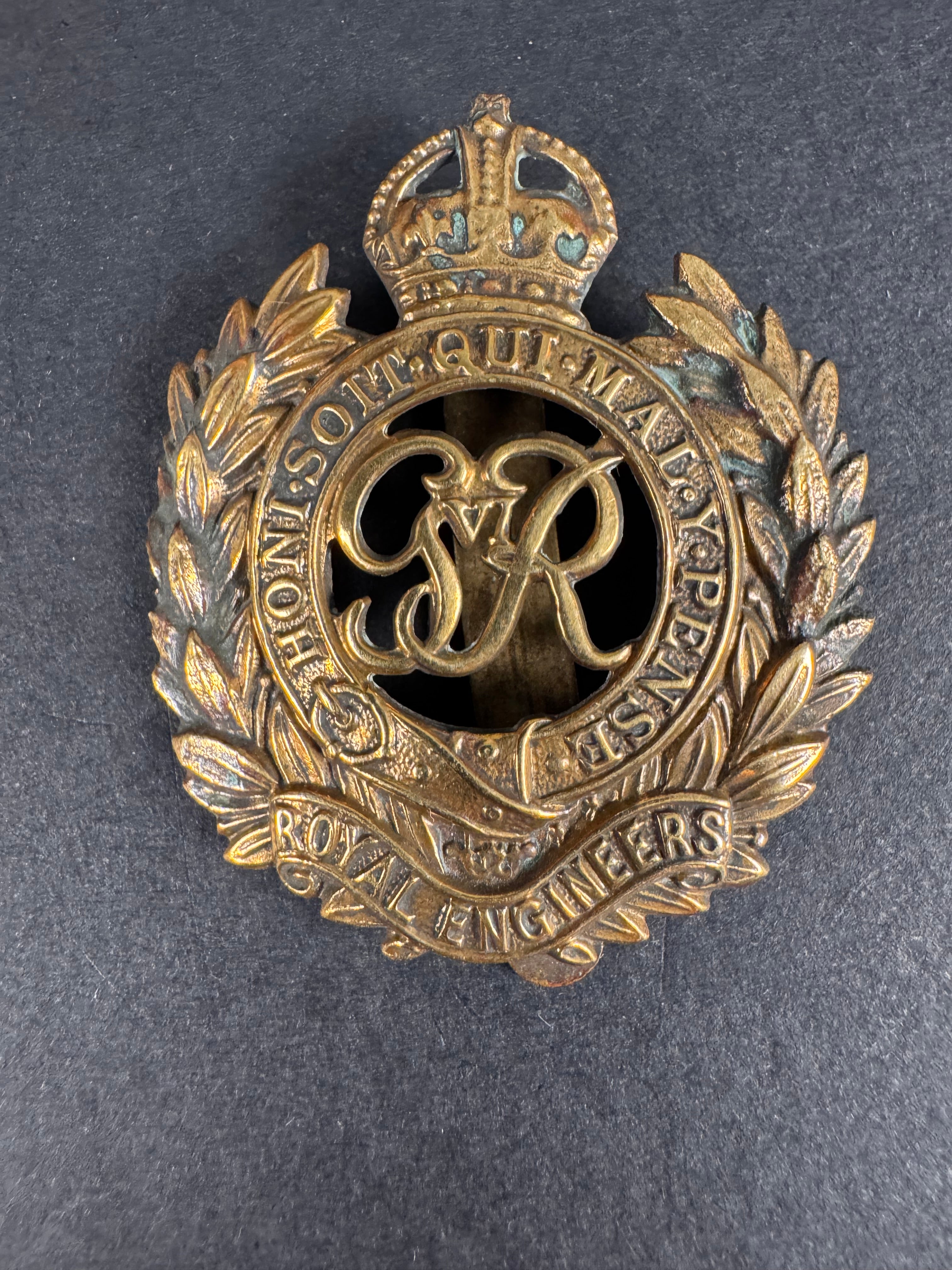WW2 British Army Royal Engineers Cap Badge GR IV – Medals-Militaria