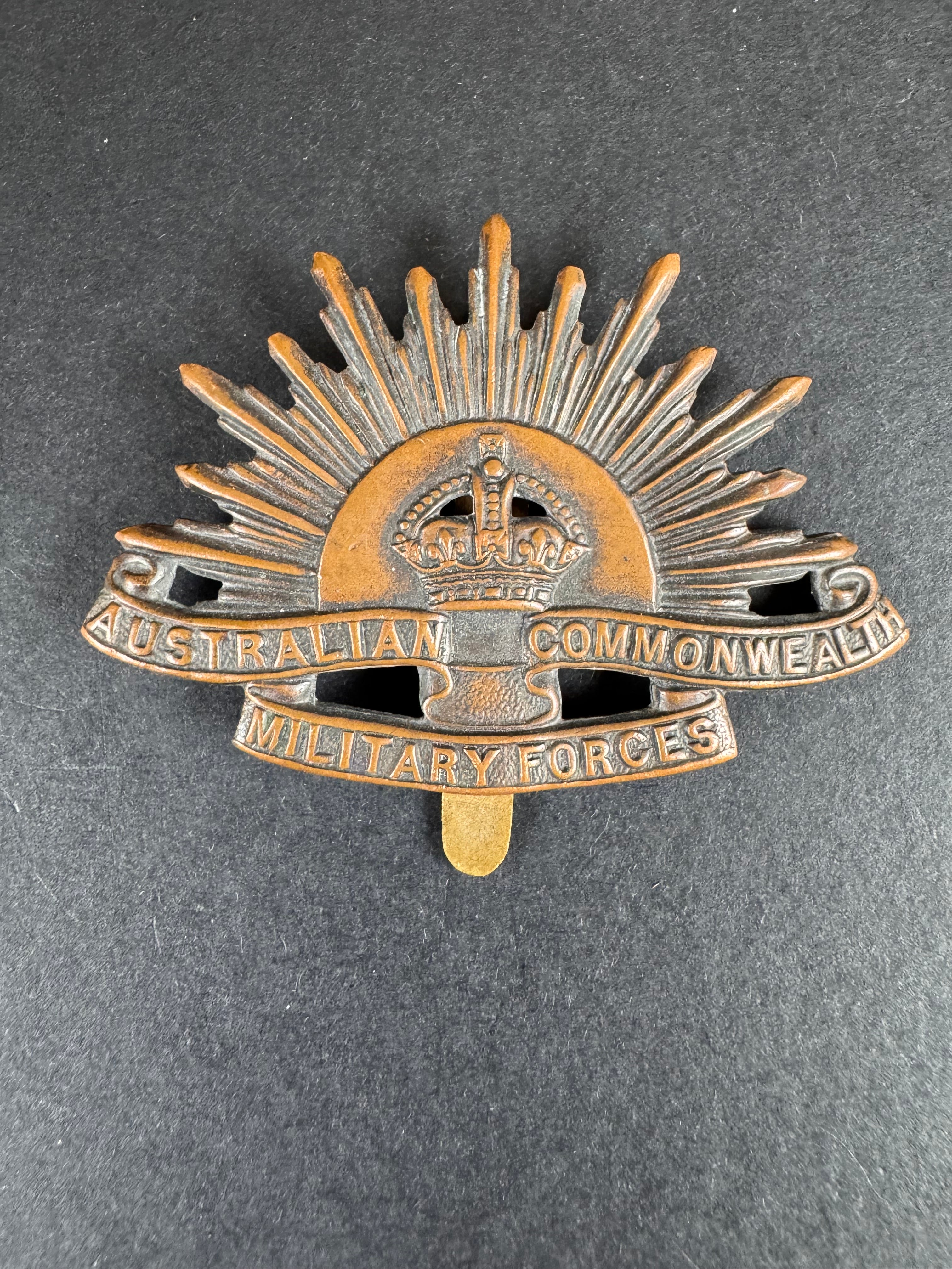 WW1 Australian Commonwealth Military Forces Cap Badge – Medals-Militaria