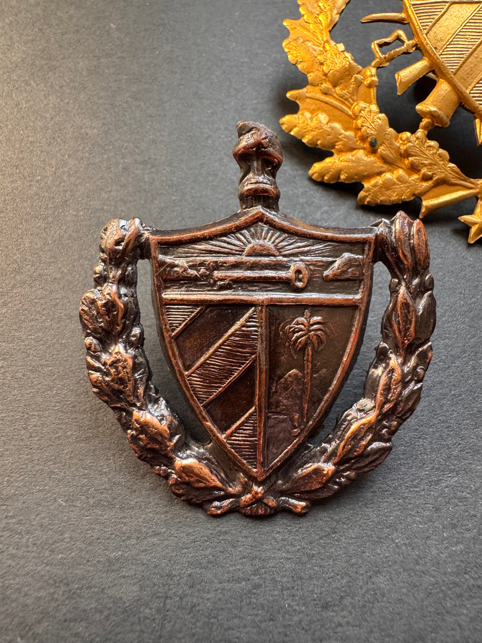 WW2 Cuban Republic Army Cap Badges – Medals-Militaria
