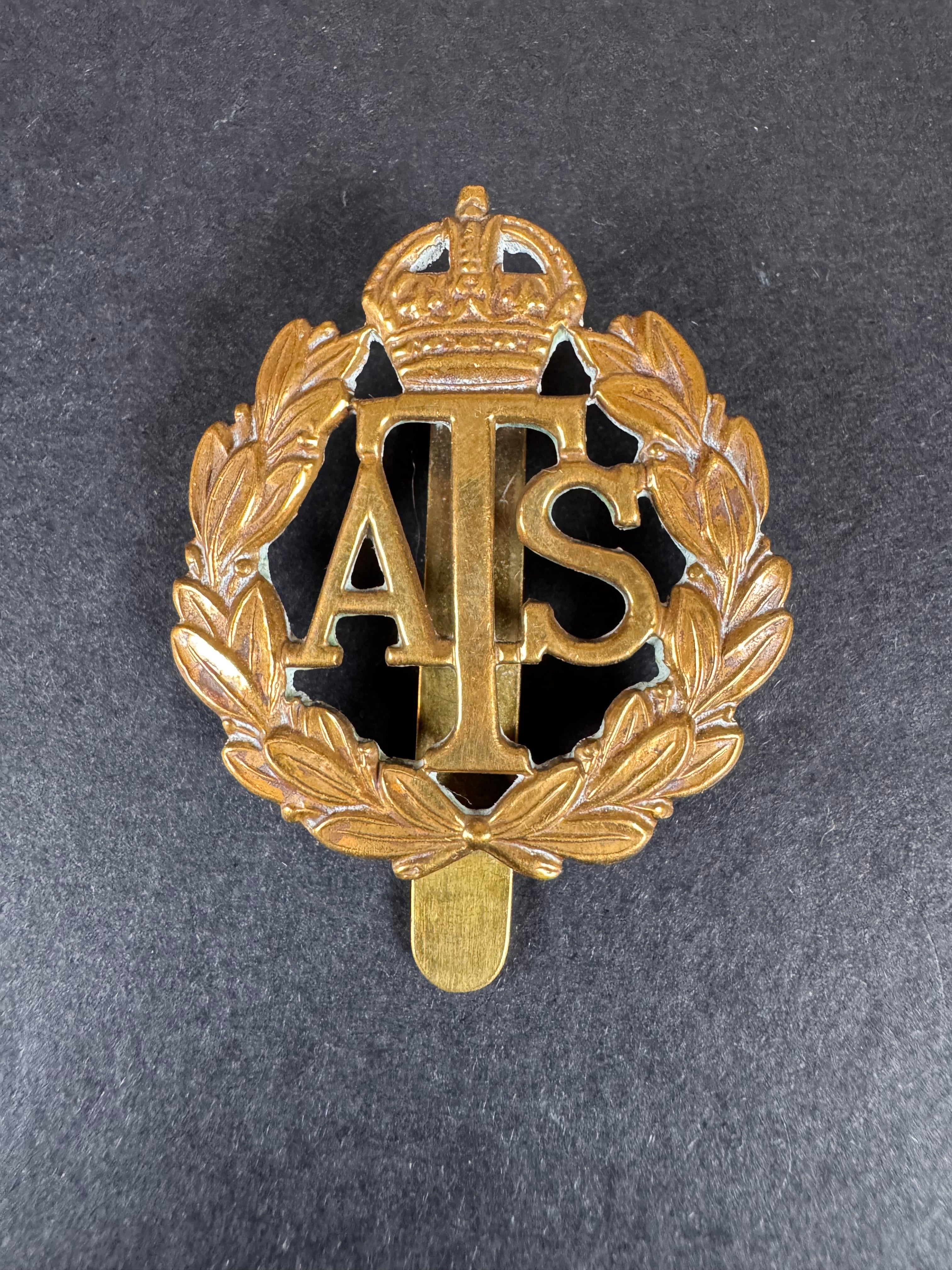 WW2 British Auxiliary Territorial Service Cap Badge ATS – Medals-Militaria
