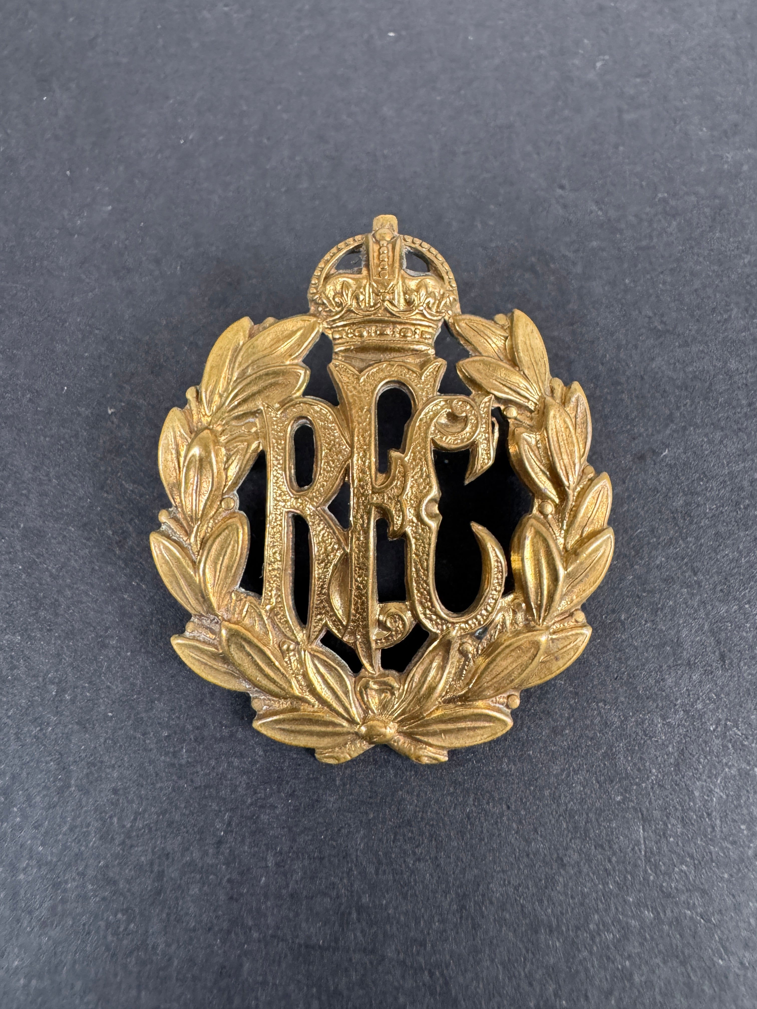 WW1 British Royal Flying Corps (RFC) Cap Badge – Medals-Militaria