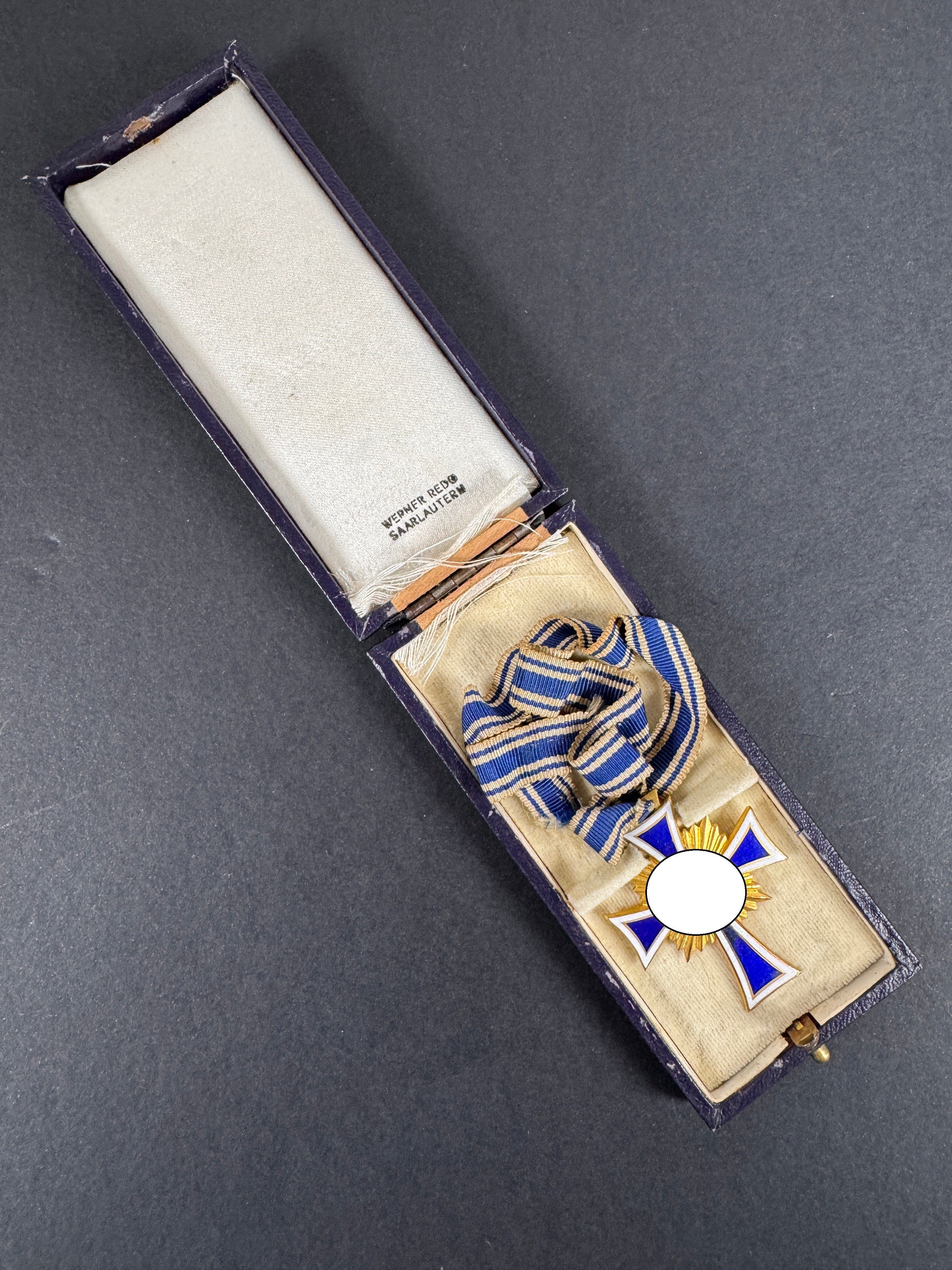 Third Reich German Mother's Cross in Gold Cased – Medals-Militaria