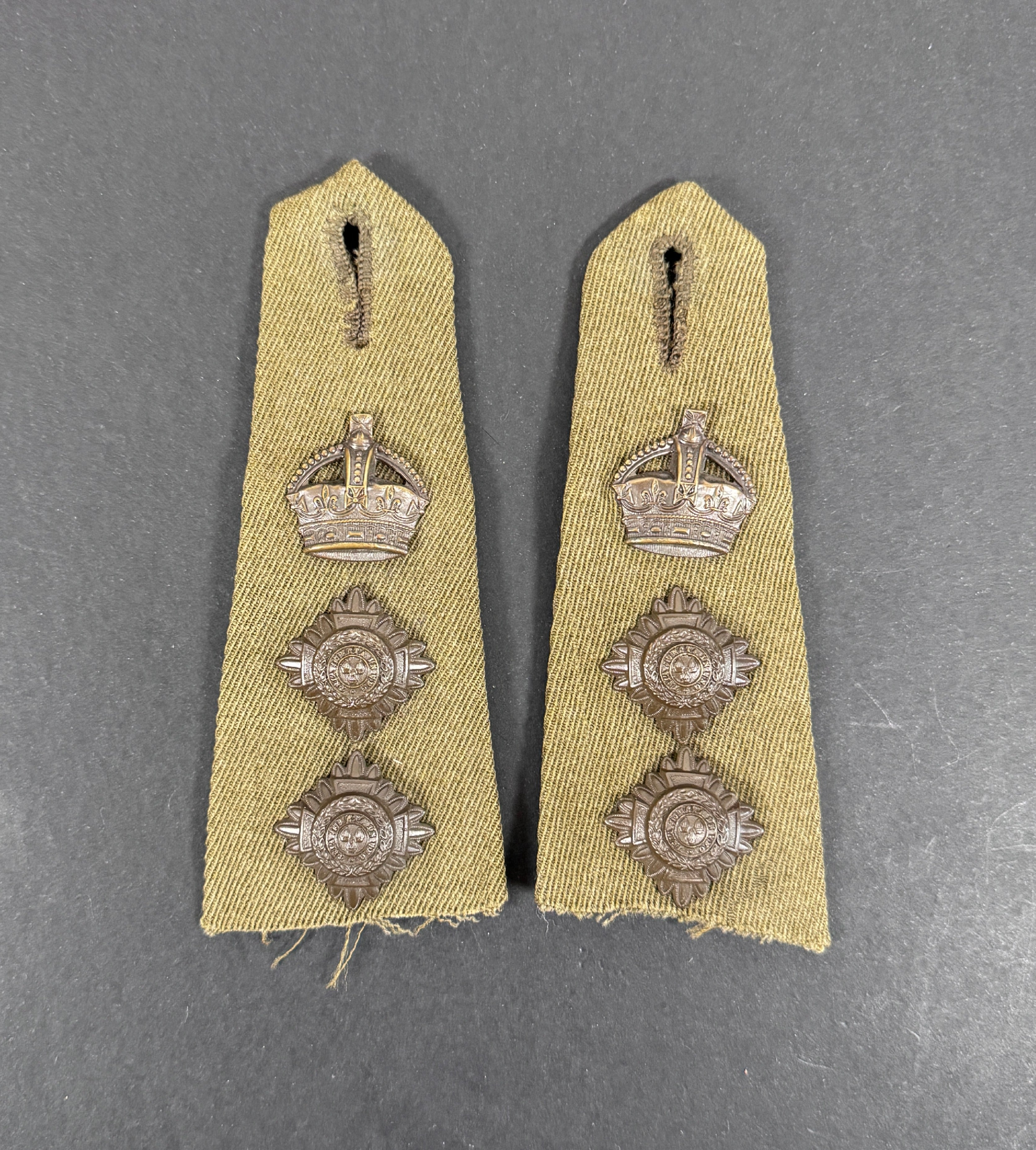WW2 British Army Colonel's Uniform Shoulder Straps Rank Badges – Medals ...