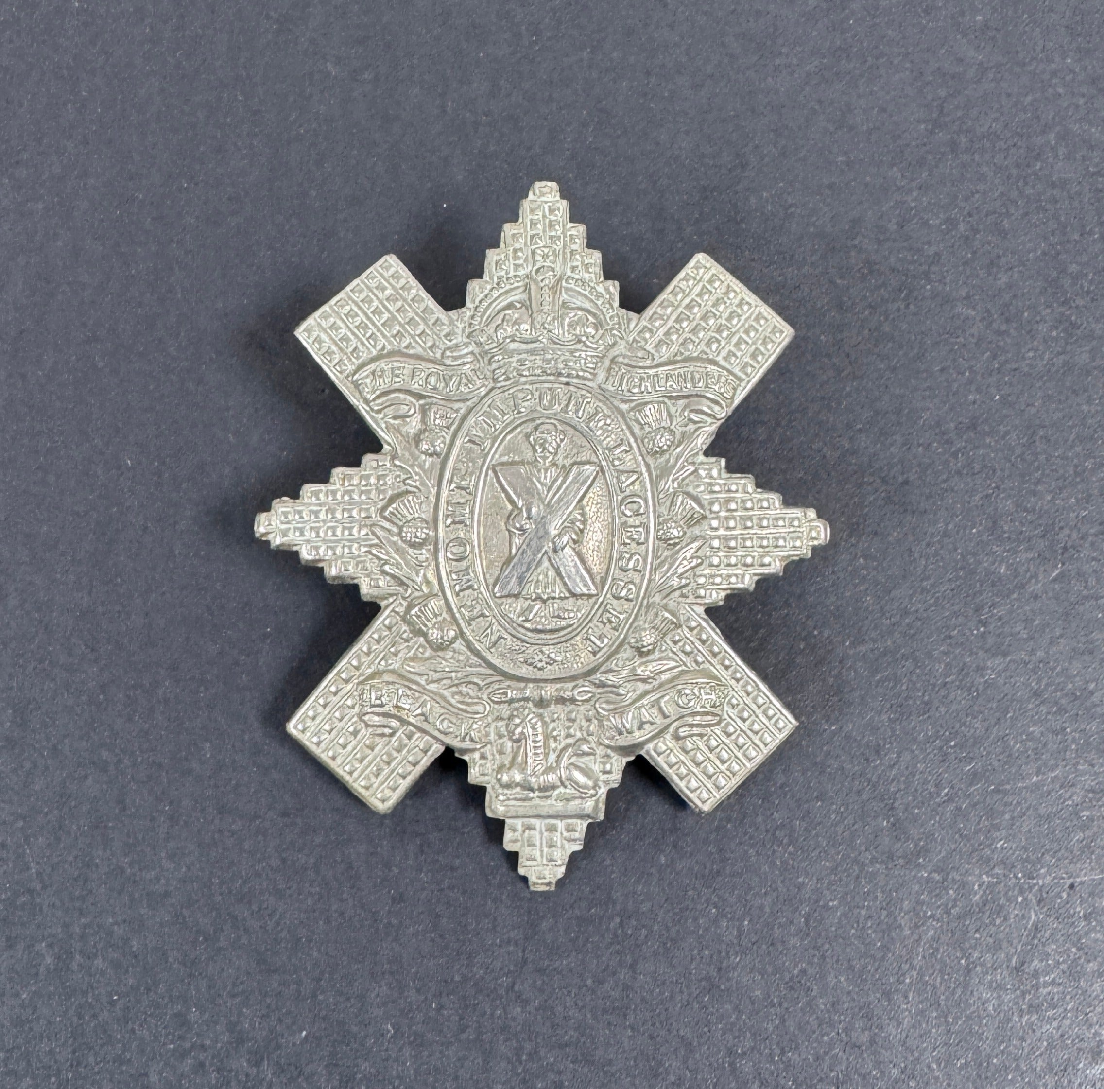 WW1 British Army Royal Highlanders Black Watch Glengarry Cap Badge ...