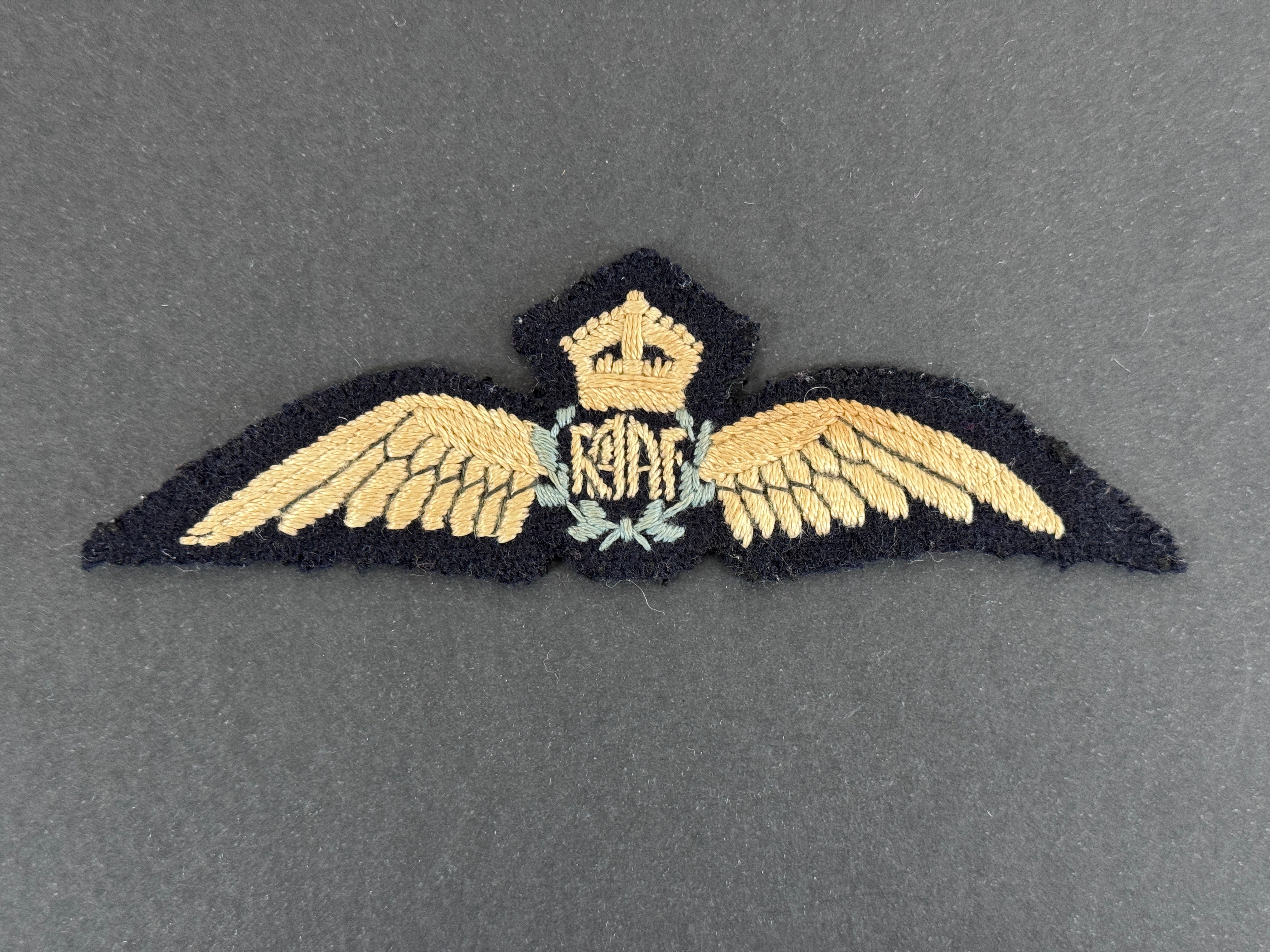 WW2 Royal Australian Air Force (RAAF) Pilot Wing Badge – Medals-Militaria