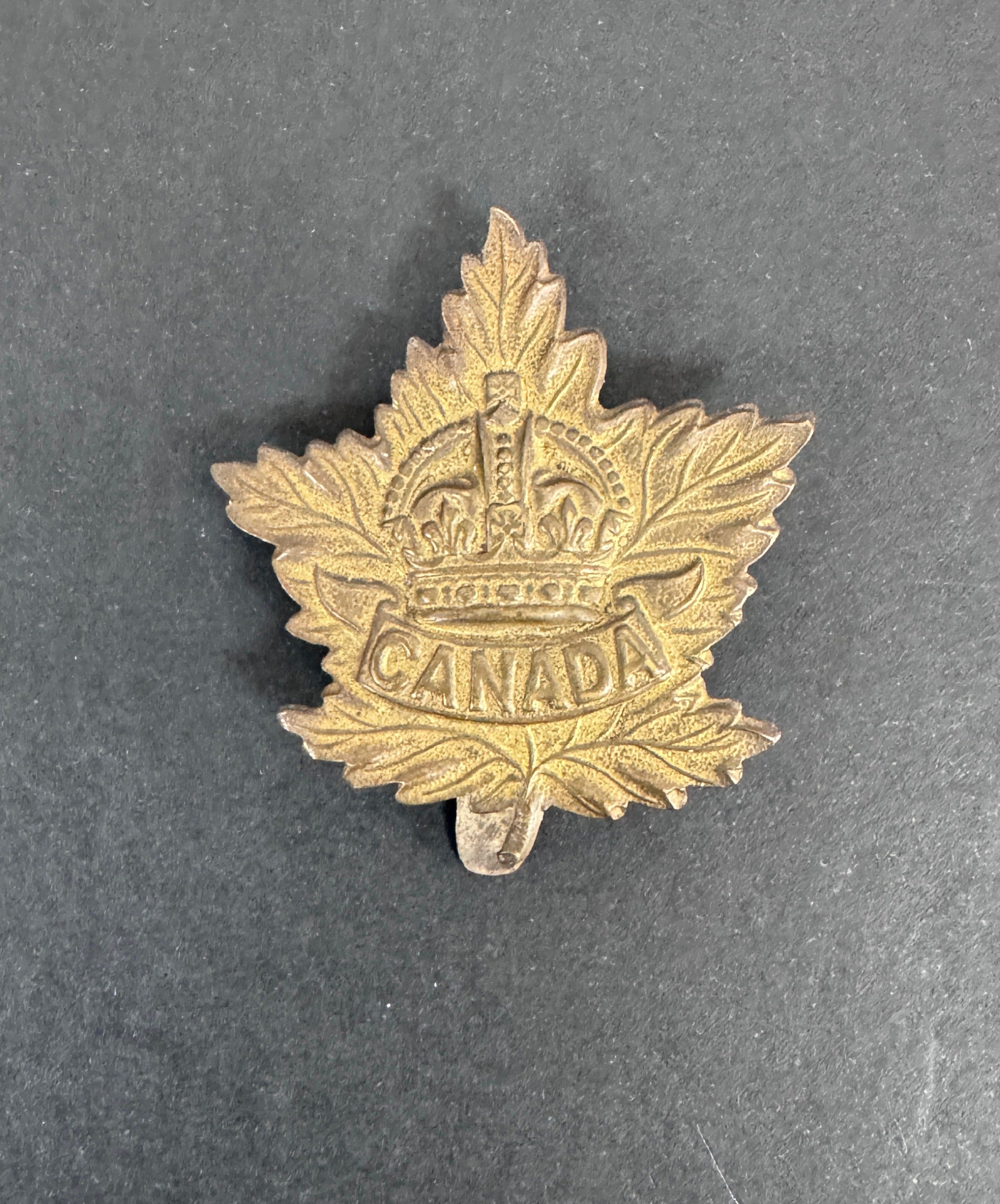 WW2 Canadian Army General Service Cap Badge – Medals-Militaria