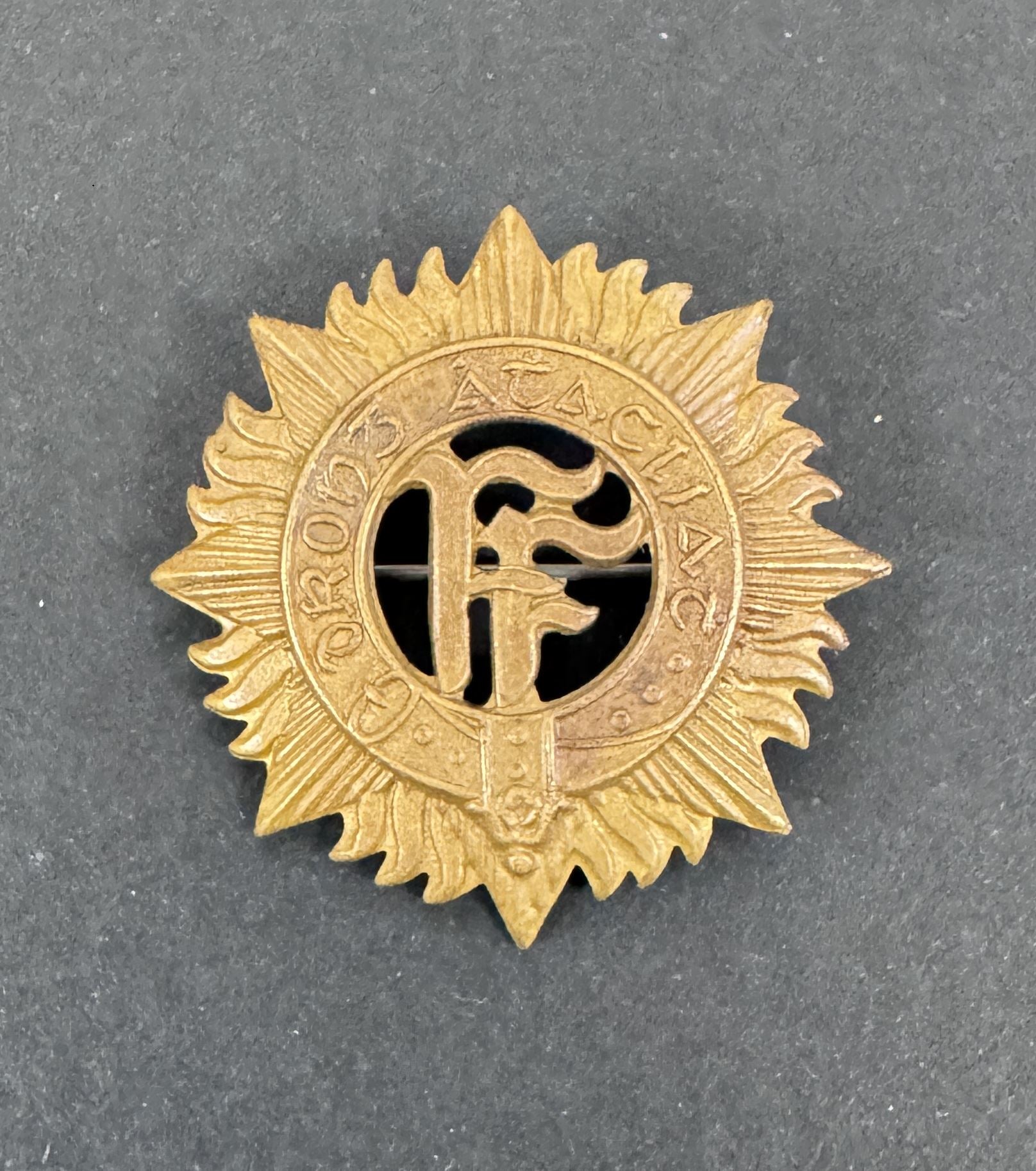 Dublin Brigade Irish Volunteers FF Cap Badge – Medals-Militaria