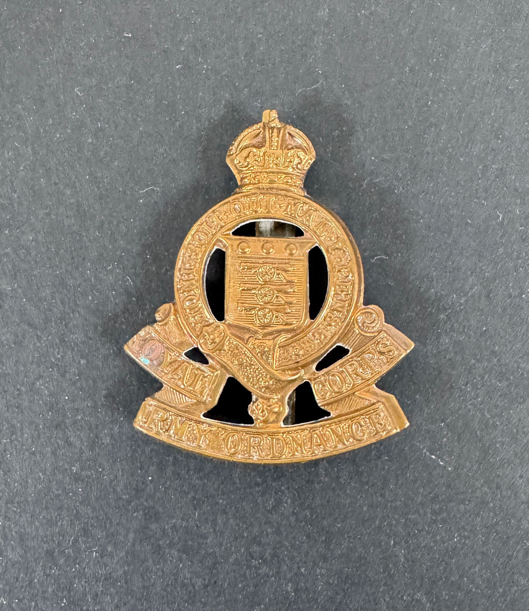 WW2 Royal Army Ordnance Corps Cap Badge (British Army) – Medals-Militaria