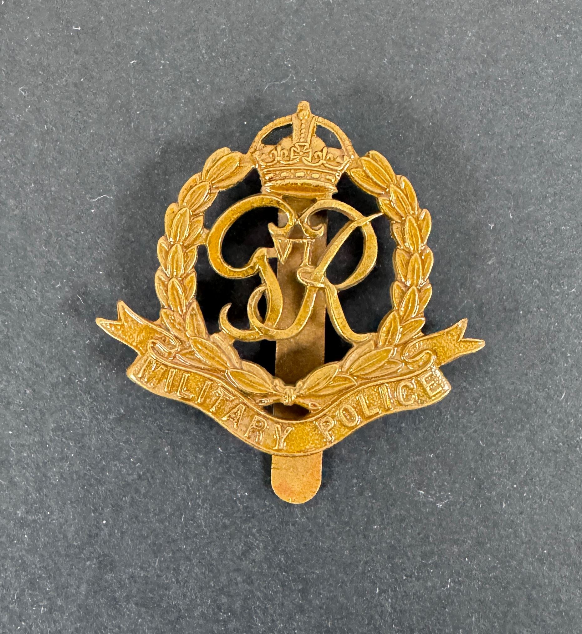 WW2 Military Police Cap Badge (British Army) – Medals-Militaria