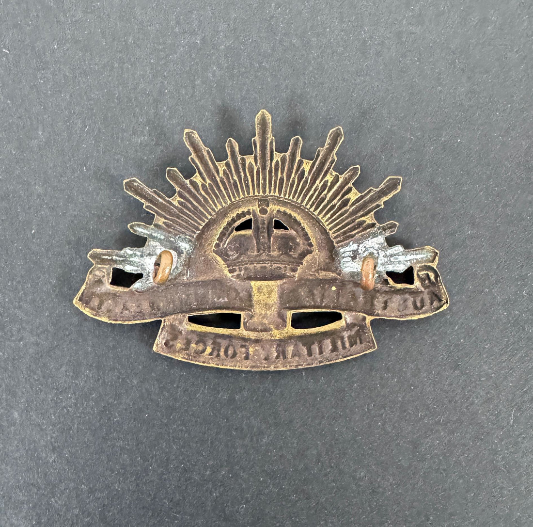 WW2 Australian Commonwealth Military Forces Cap Badge – Medals-Militaria
