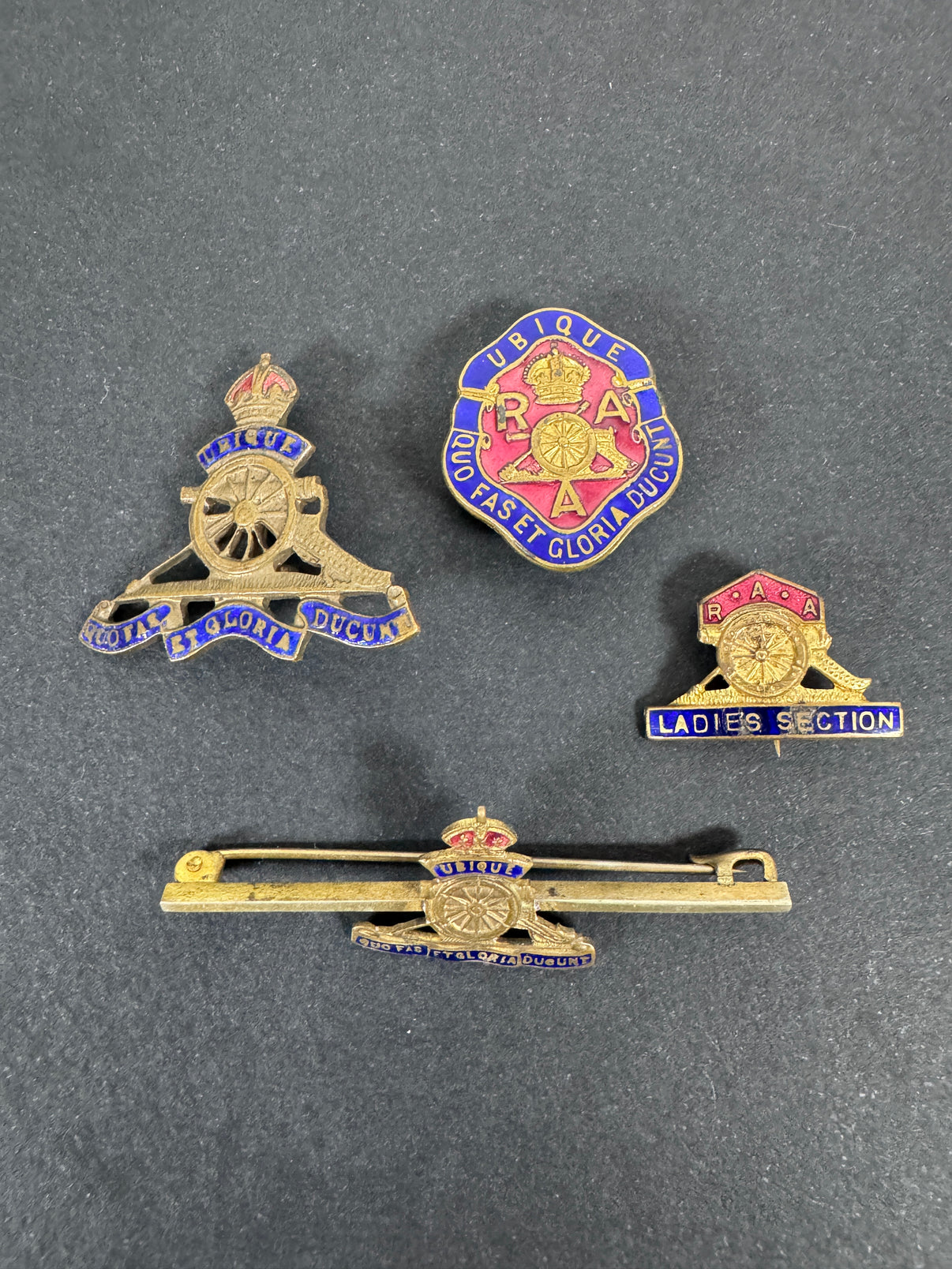 WW2 British Army Royal Artillery Lapel Pin Badges RA RAA – Medals-Militaria