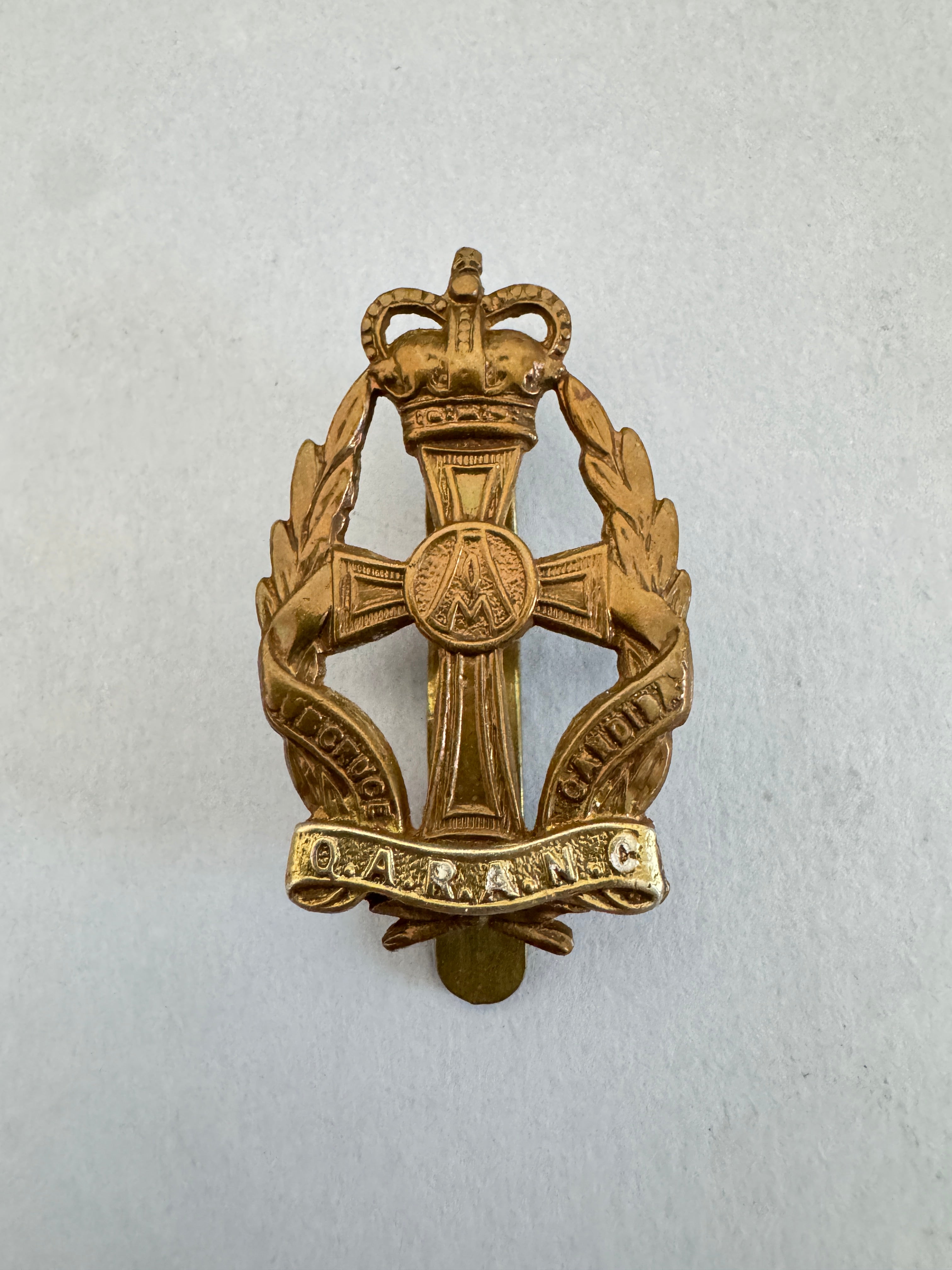 British Queen Alexandra's Royal Army Nursing Corps QARANC Cap Badge ...