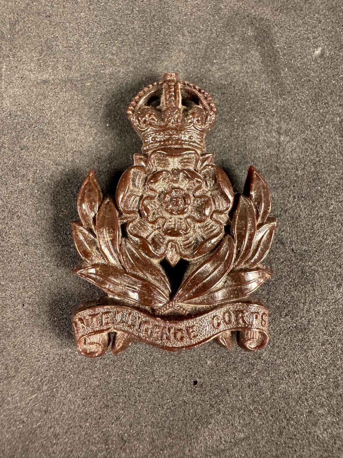 WW2 British Army Intelligence Corps War Economy Cap Badge – Medals ...