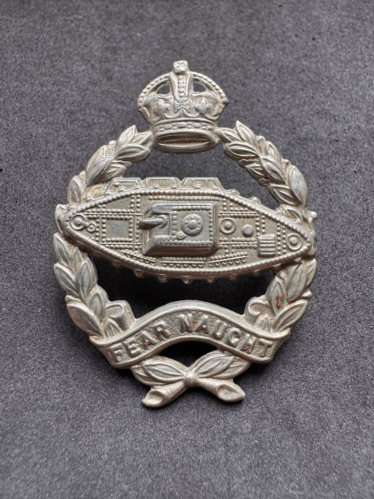 WW2 British Army Royal Tank Regiment (RTR) Cap Badge – Medals-Militaria